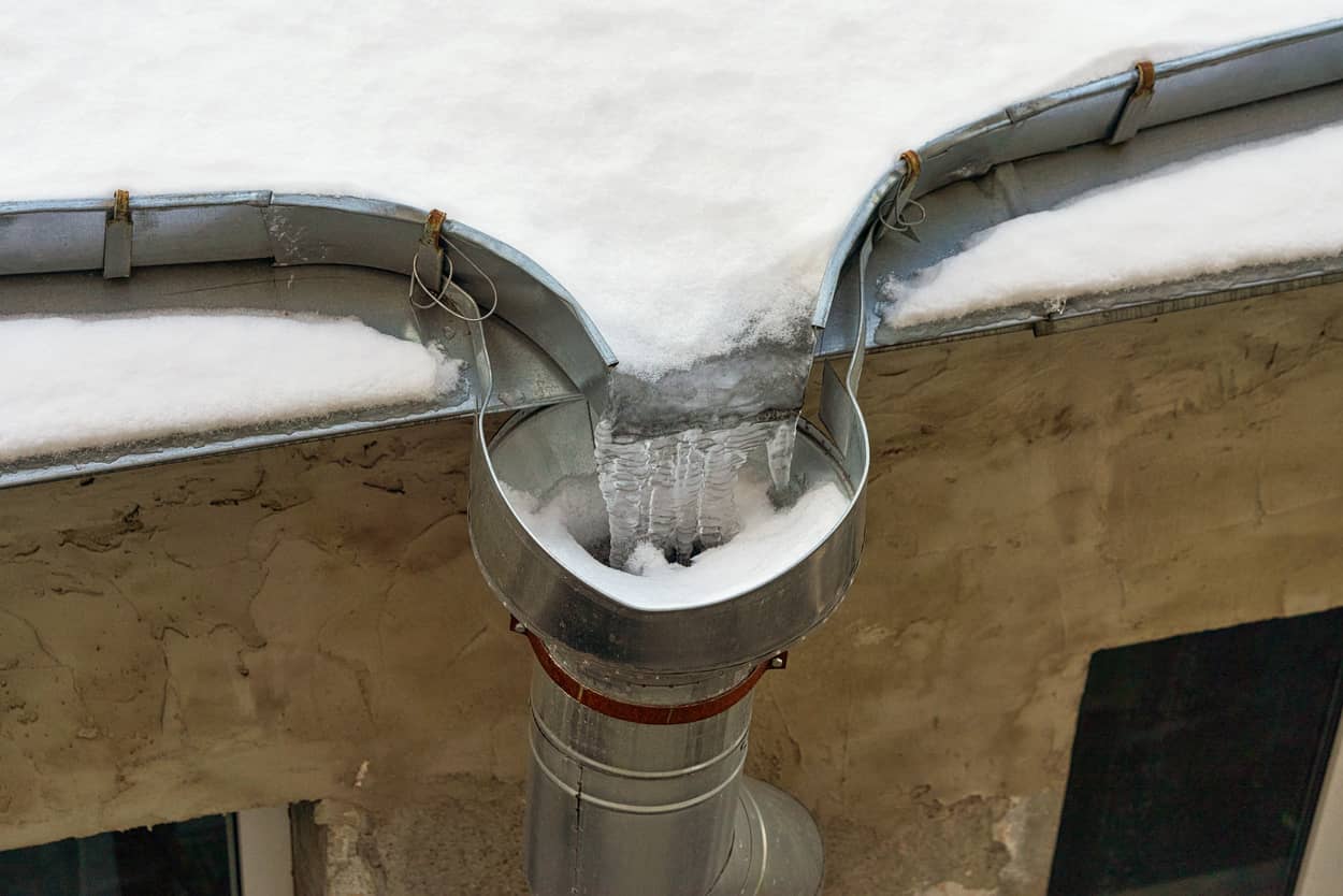 How to Unclog A Downspout - Bentley Home Inspections